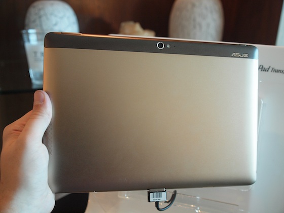 Asus Transformer 700 Series: présentation au CES 2012 – Maximejohnson ...